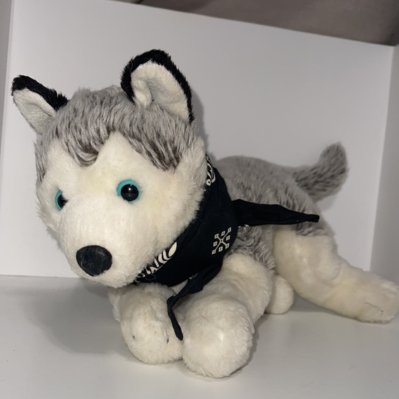 Toys | Toys R Us Siberian Husky Dog Plush | Poshmark